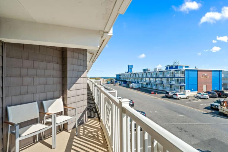 Beachfront Hotel Rooms | ICONA Avalon